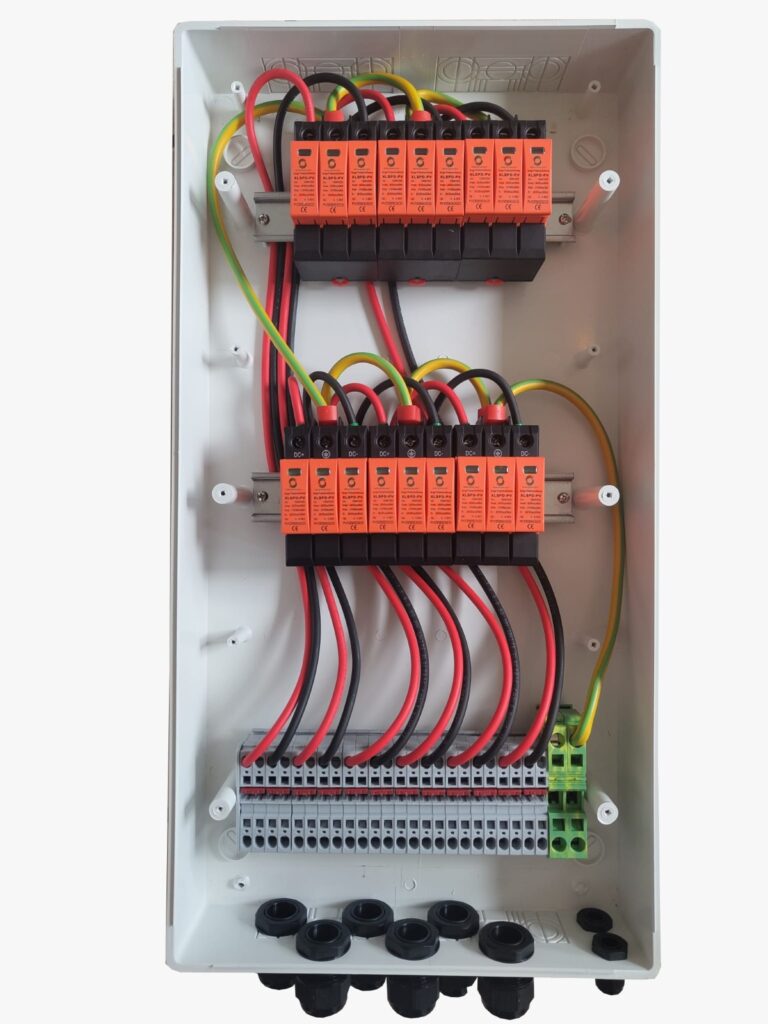 PV DC Überspannungsschutz mit Trennschalter 2-strings Solar Generator Anschlusskasten ...